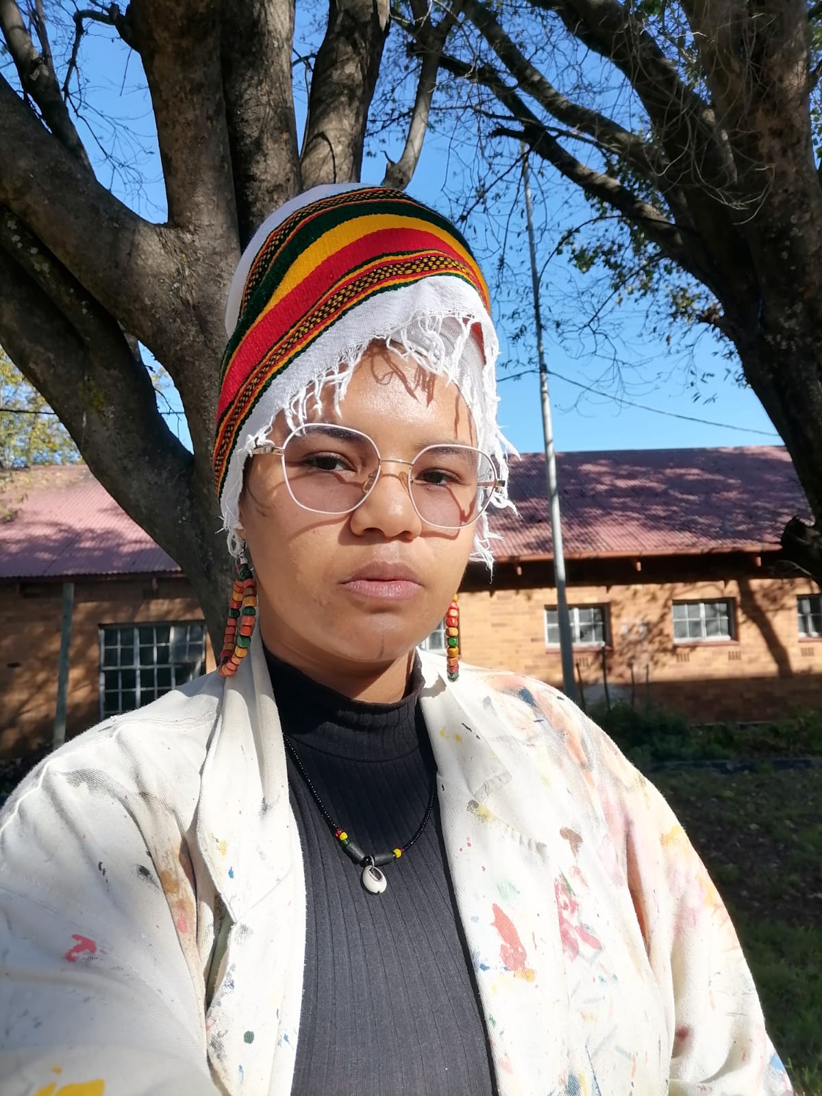 Young pretty artist from Johannesburg she’s gunning for impacting life ...